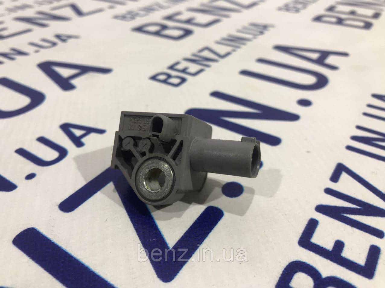 Датчик удара Mercedes W204, W212, C207 A2048201985, цена 820 грн — Prom ...