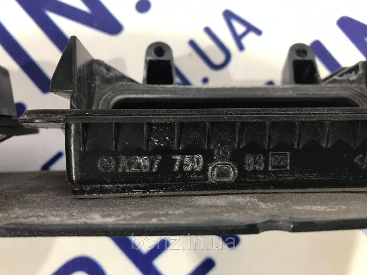 Накладка рукоятки крышки багажника Mercedes C207, A207 A2077500393 (ID ...
