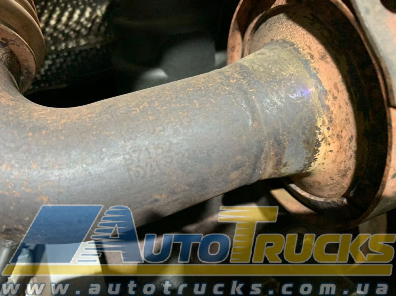 Купить Патрубок клапана EGR турбины Б/у для DAF XF/CF Euro-6 (1860417 ...