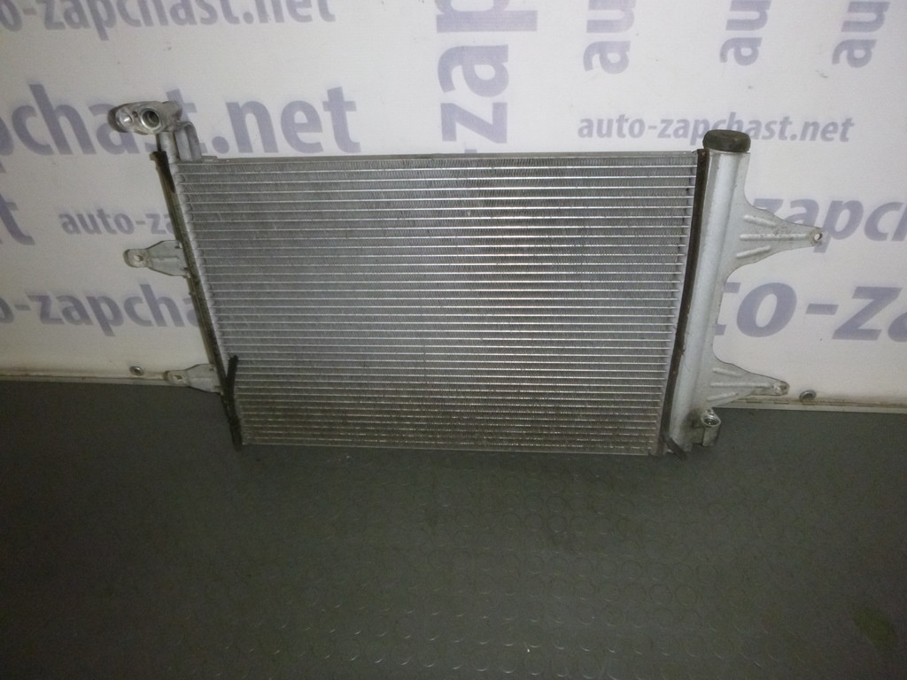 Радиатор кондиционера (1,2 DOHC 12V) Skoda FABIA 2 2007-2010 (Шкода ...