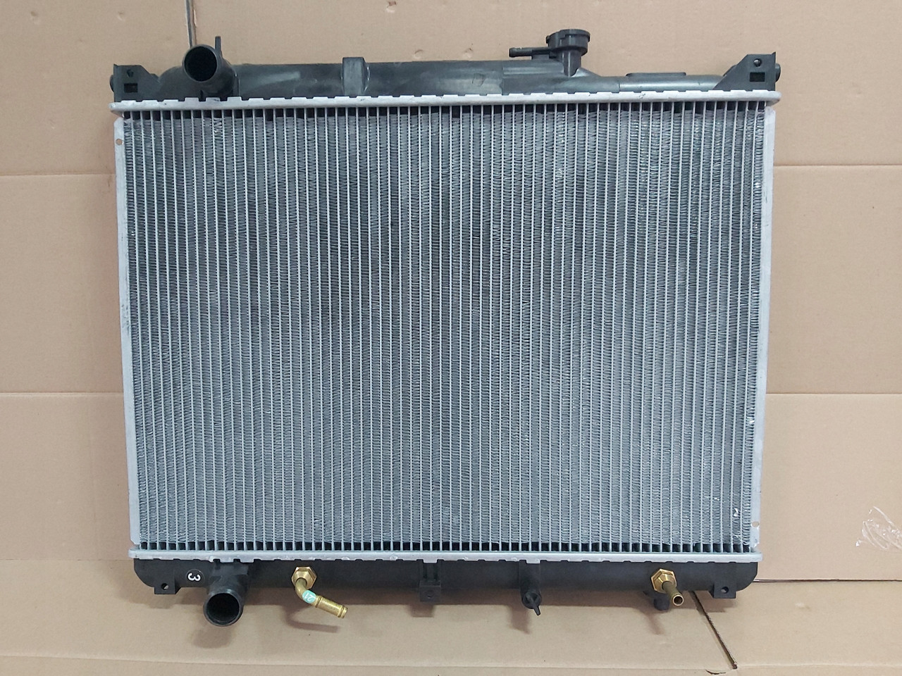 Радіатор Сузукі Гранд Вітара 2.7 4X4 2001- \ Мотор H 27 A (ID ...