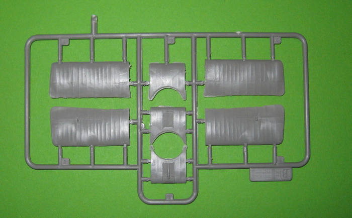 Пластикова модель 1/72 Roden 001 Німецький винищувач-біплан Albatros D ...
