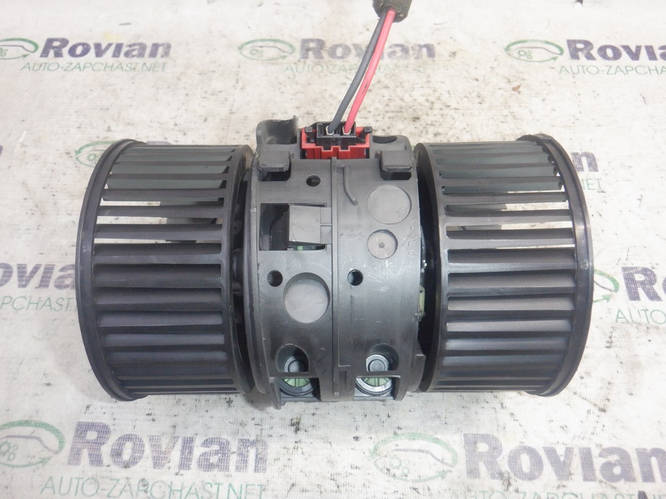 Вентилятор печії Renault MEGANE 3 2013-2015 (Рено Меган 3), 272104937R ...