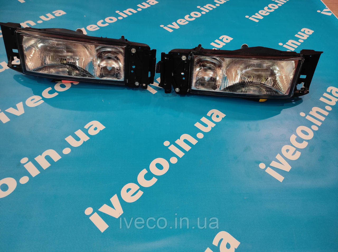 Фара ліва права Iveco Eurotech Eurostar 4861794 4861793 500305103 ...