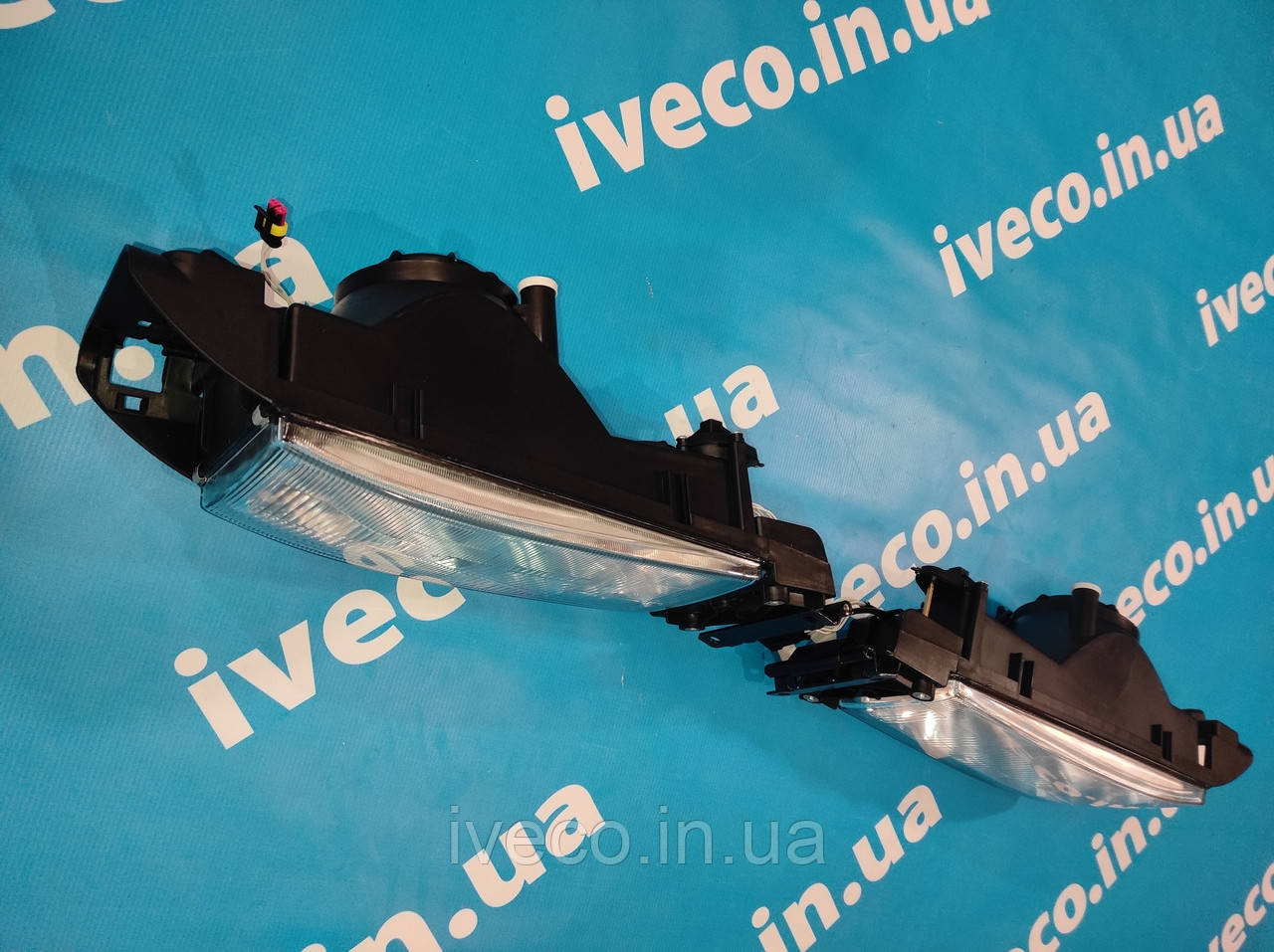 Фара ліва права Iveco Eurotech Eurostar 4861794 4861793 500305103 ...