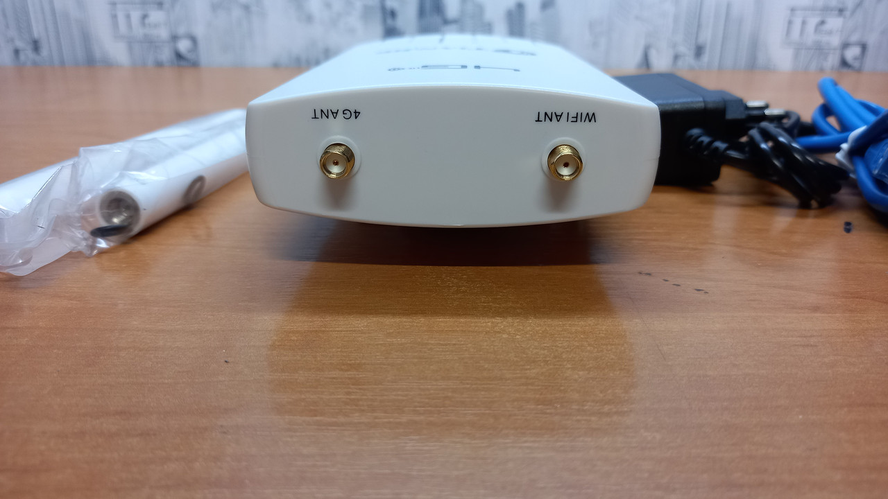Внешний 4G модем с встроенным Wi-Fi роутером и двумя антеннами на 8dbi ...