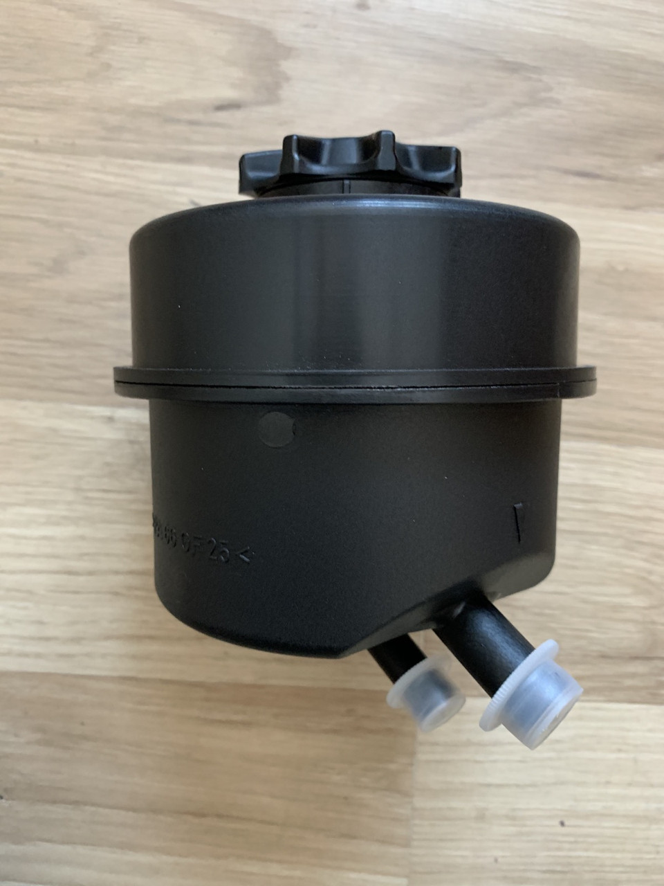 Купить Бачок гидроусилителя IVECO Е4 (504073722), цена 1260 грн — Prom ...