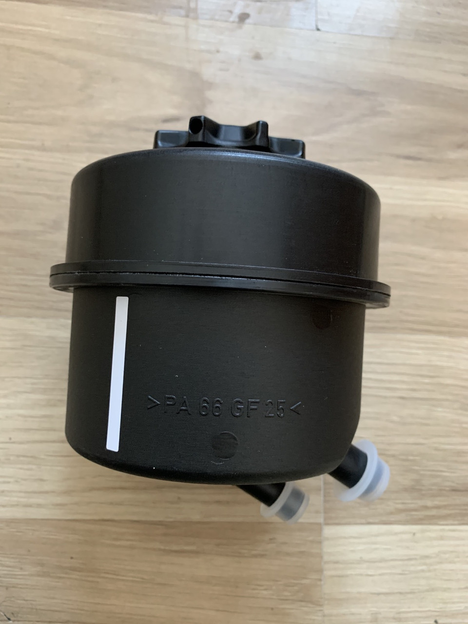 Купить Бачок гидроусилителя IVECO Е4 (504073722), цена 1260 грн — Prom ...