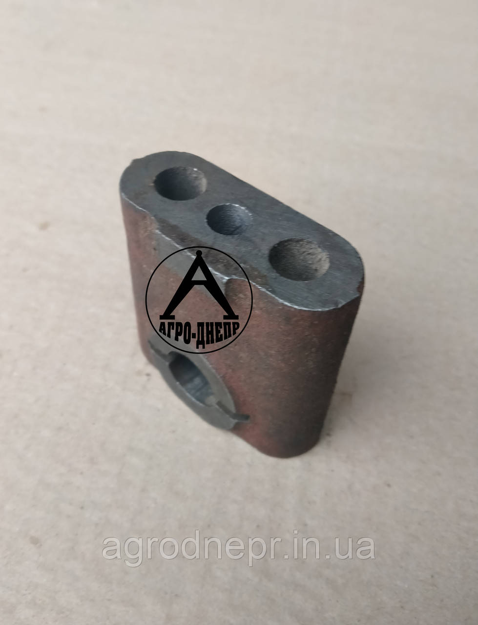 240-1007151-Б-01 Стойка оси коромысел Д-240 крайня з отверстием под ...