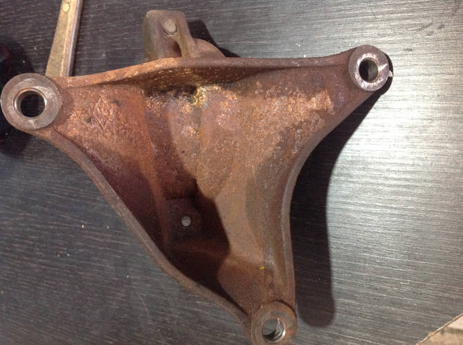 Кронштейн промвала (полуоси) Ford Focus mk2 2.0 tdci 3m51-3k305-0c ...