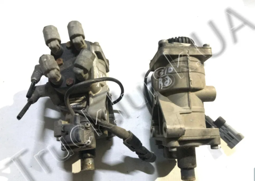 Кран тормозной / Кран тормозний Iveco Івеко EuroCargo Tector DX65A ...