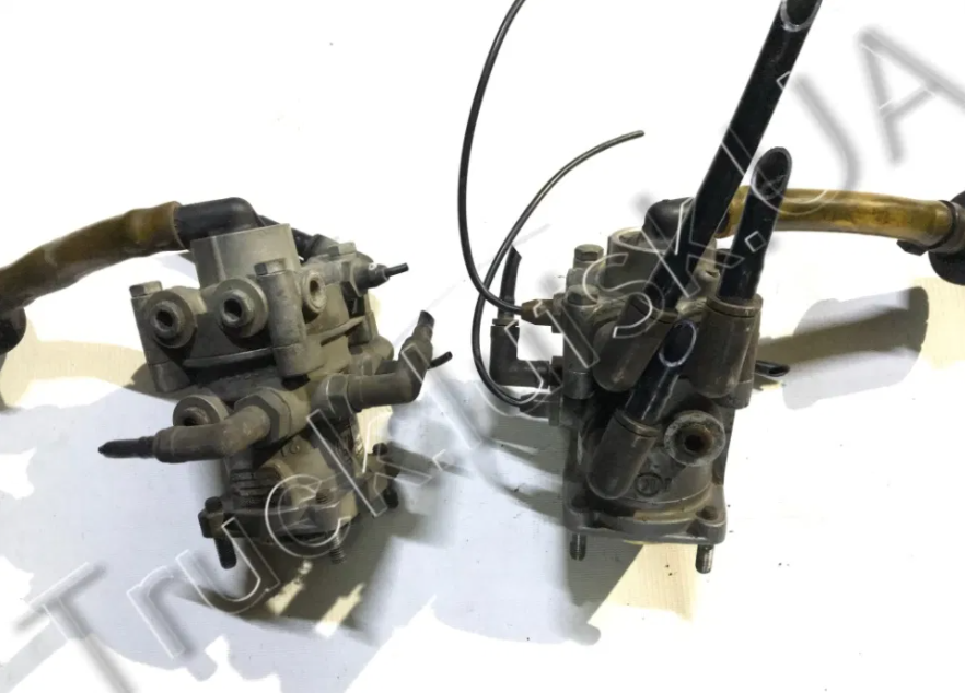 Кран тормозной / Кран тормозний Volvo Вольво FH Euro3 20410545 MB4849 ...