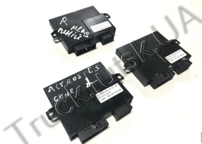 Блок дверей Mercedes Мерседес Actros 0004463419 0004462632 0004462832 ...