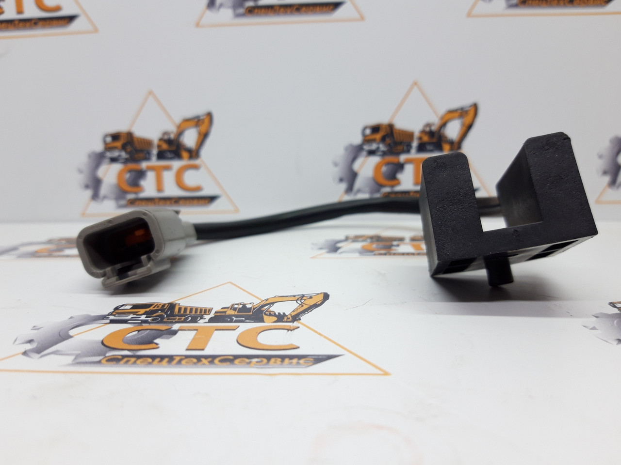 Купить Датчик тормоза на JCB 3CX, 4CX ,332/C9990, 701/80478, 333/Z1526 ...