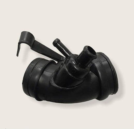 Купить Патрубок дроссельной заслонки воздуха Audi/VW 1.8 ADR 058133356D ...