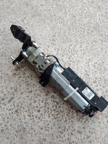 Купить Моторчик подъема крышки багажника Audi A6 С6 Q7 4F9827851E ...