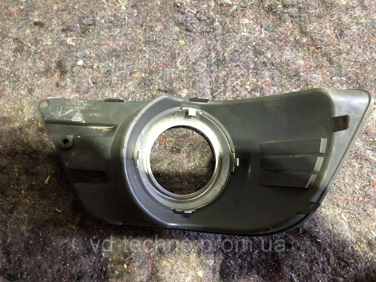 Заглушка бампера под противотуманную фару правая Форд Фиеста 5 Ford ...