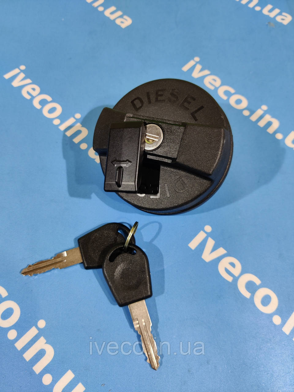 Крышка топливного бака с ключами Iveco EuroCargo EuroTech EuroStar ...