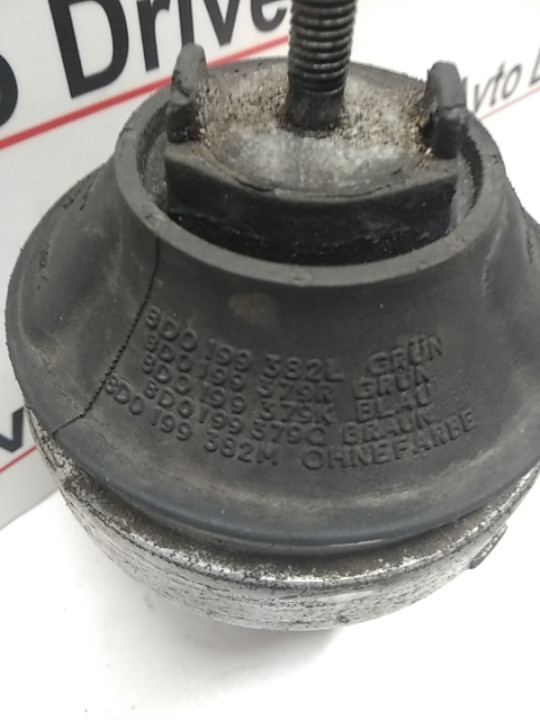 Подушка двигателя AUDI A4 B5 A6 C4 C5 PASSAT B5 1.6 1.8 1.9 8D0199382L ...
