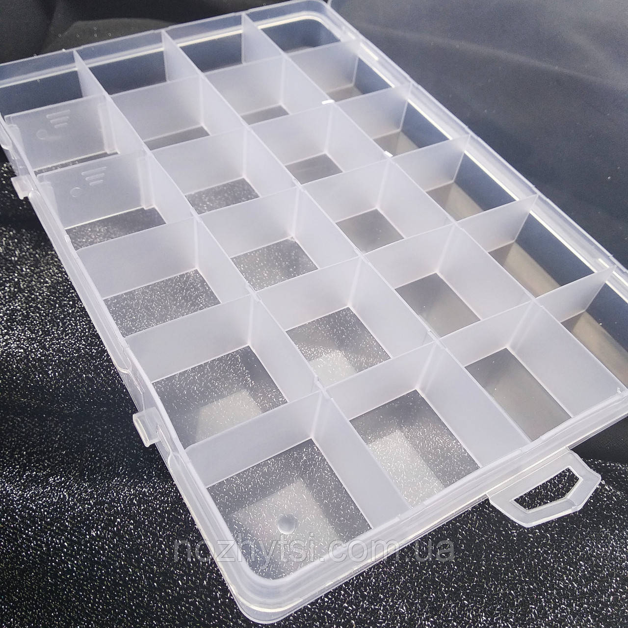 Купити Органайзер пластиковий для фурнітури і дрібних деталей на 24 секцій ціна 100 грн Prom