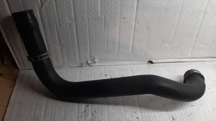 Б/у Патрубок радіатора нижній 9065010382 Mercedes Sprinter/ Мерседес ...