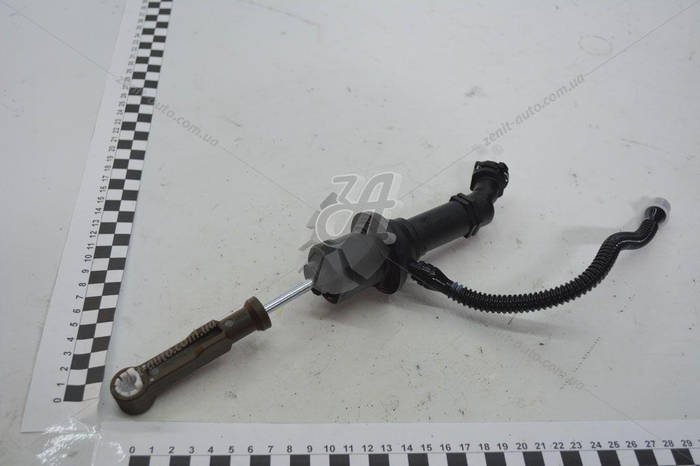 Главный цилиндр сцепления Lodgy/dokker 12- (306104118R) Renault, цена ...