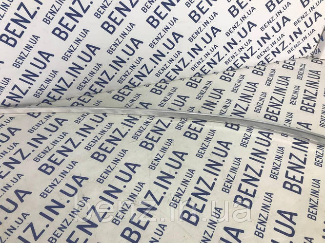 Купить Молдинг проема дверей справа вверху Mercedes W204 A2046900880 ...