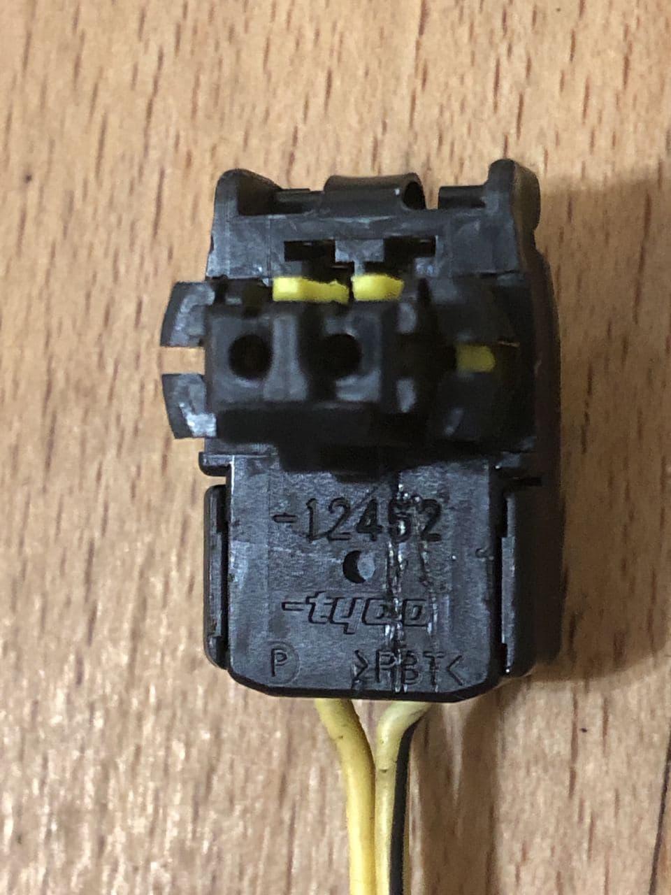 90980-12452 9098012452 Фишка Lexus Toyota запчасти б/у шрот (ID ...