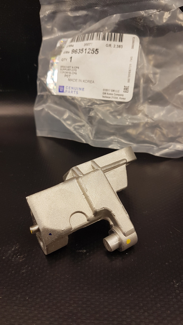 Купить Кронштейн датчика положения коленвала Нексия 16 кл GM Корея ...