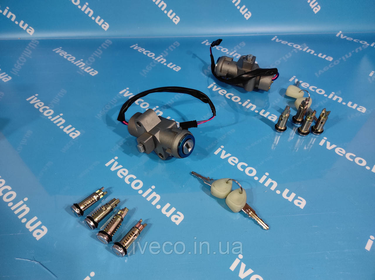 Замок запалювання і комплект личинок Iveco Stralis Trakker ASTRA HD8 ...