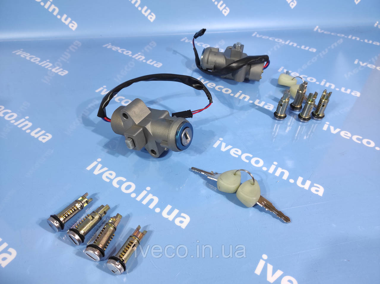 Замок запалювання та комплект личинок Iveco Stralis Trakker ASTRA HD8 ...