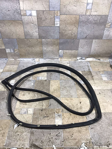 Ущільнювач дверей задньої правої Toyota Camry 30 2001-2006 г.п б/у ...