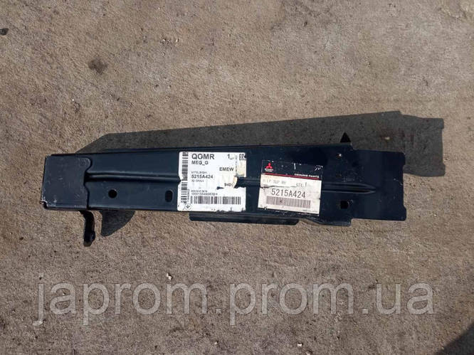 Кронштейн панелі радіатора правий Mitsubishi Outlander III 2015-2020 р ...