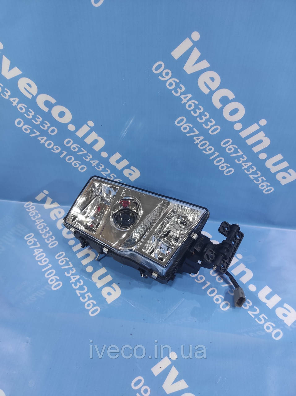 Купить Фара Volvo FH12 FM12 квадратная фишка 20360899 20713721 20762993 ...