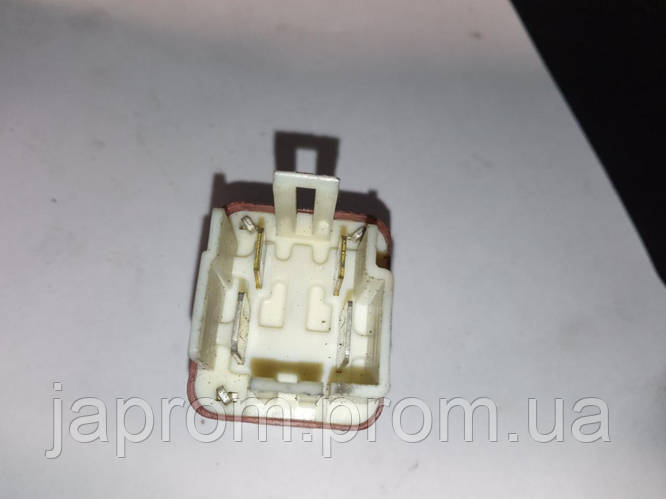 Купить Реле бензонасоса Mazda 323 BA Мазда 1994-1997г.в. Denso ...