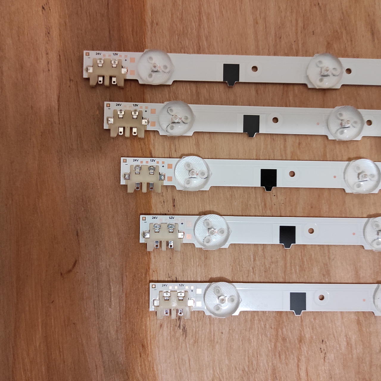 Купить Комплект LED подсветки Samsung 32'' D2GE-320SC0-R3 2013SVS32H 9 ...