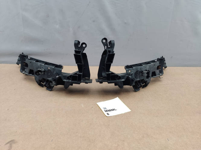 Купить Кронштейн кріплення направляюча переднього бампера права Audi Q5 ...