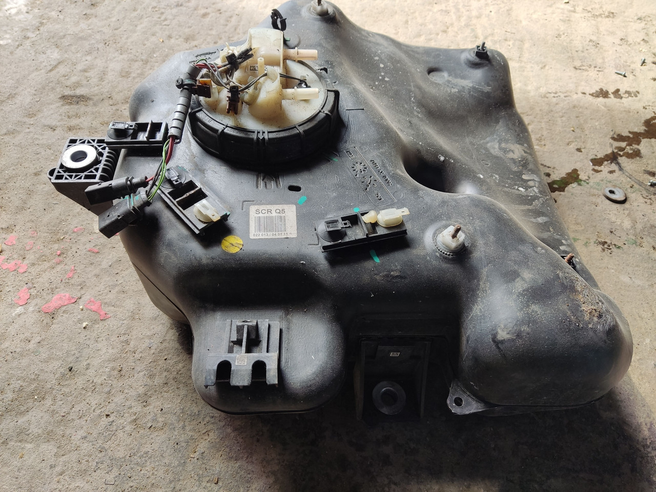 Купити Бак с насосом Audi Q5 2.0 tdi 09-17 8R0131877 8R0 131 877, ціна ...