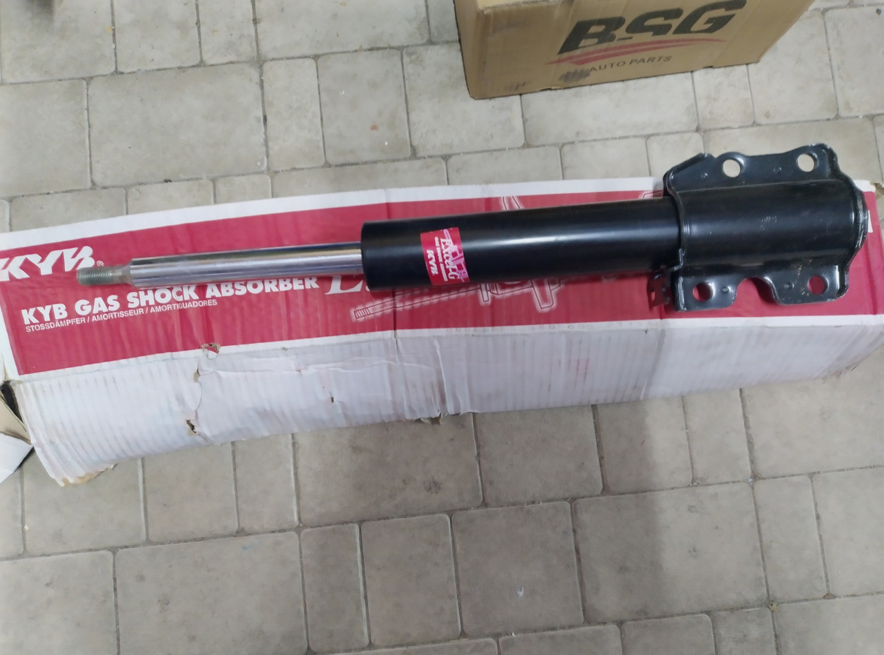 Стойка Передняя KYB 335809 MERCEDES SPRINTER 408-416, VOLKSWAGEN LT 46 ...
