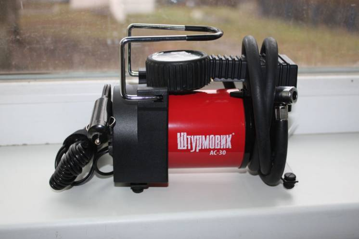 Купить Компрессор автомобильный "Штурмовик" AC-30 100psi/12Amp/37л ...