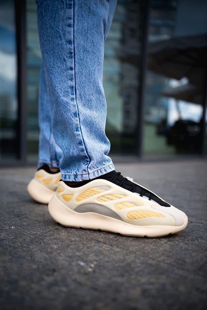 Кроссовки мужские Adidas Yeezy 700 V3 Safflower беговые 2021. Обувь ...