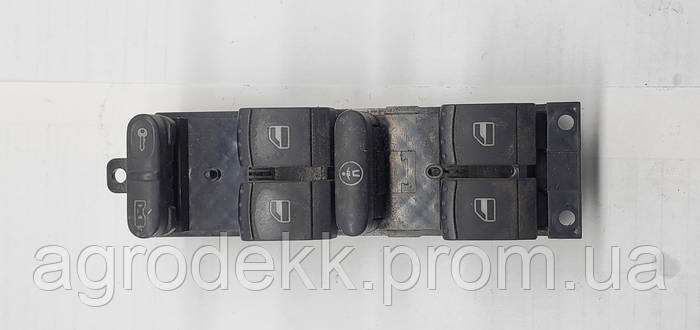 Купить Блок управления стеклоподъемниками Volkswagen Golf 4, Passat B5 ...