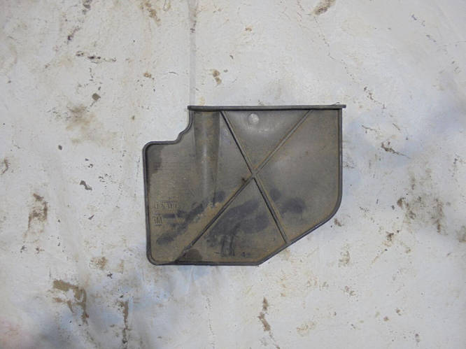 Купити Б/У ЩИТОК РАДІАТОРА RENAULT TRAFIC 8200522651, ціна 380 ₴ - Prom ...