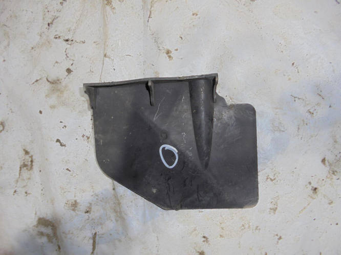 Купити Б/У ЩИТОК РАДІАТОРА RENAULT TRAFIC 8200522651, ціна 380 ₴ - Prom ...