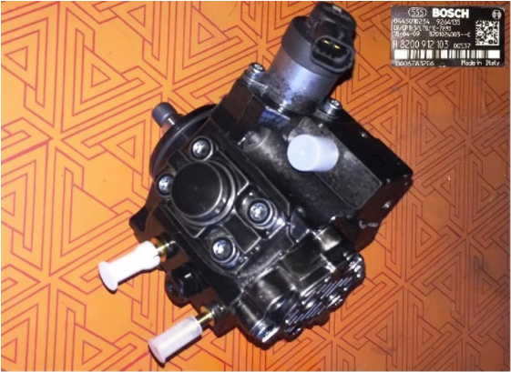 Топливный насос новый на Renault Trafic/Master, Opel Vivaro/Master - 2. ...