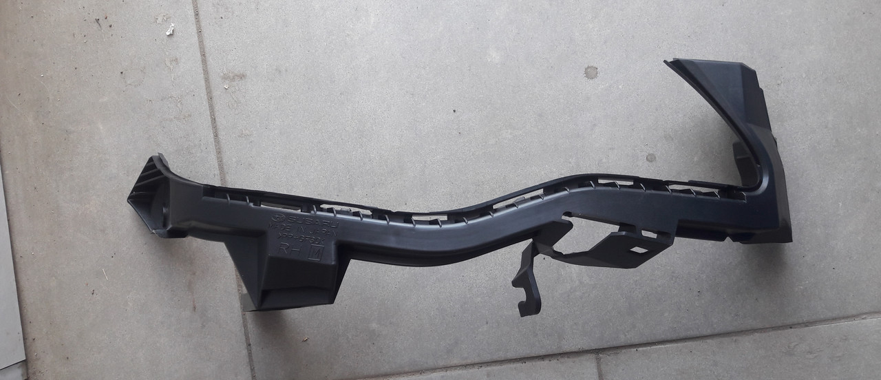 Крепление фары к бамперу правое Subaru 57707FJ001, цена 450 грн — Prom ...