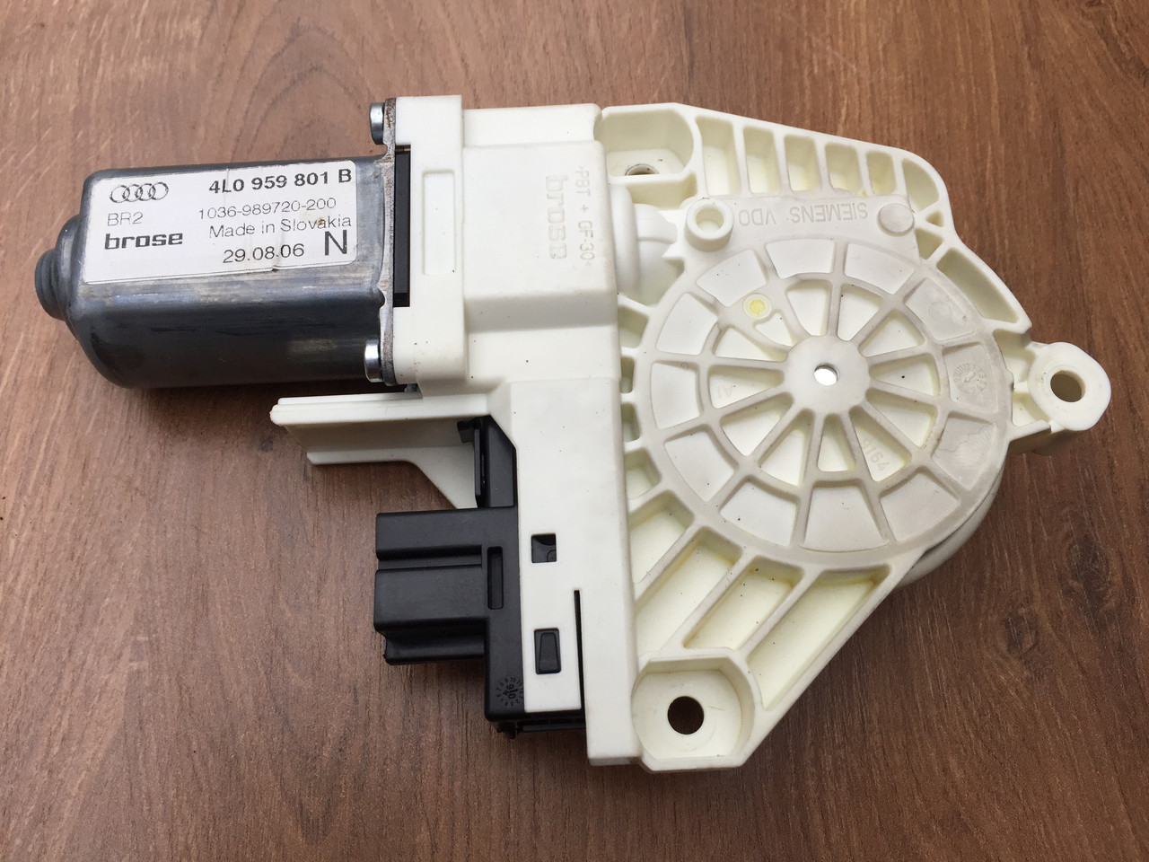 Заказать Моторчик склопідіймача Audi Q7 4L, 4L0959801B 4LB в "Интернет ...