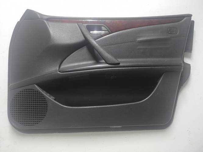 Купити Мапа (Обшивка) дверей передня права Mercedes-Benz W210 ...