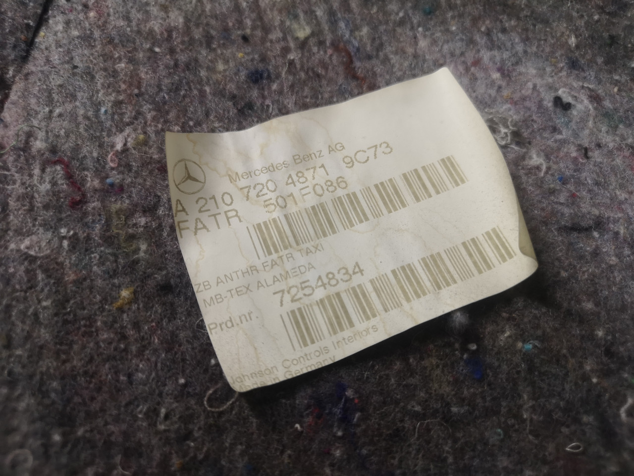 Купити Мапа (Обшивка) дверей передня права Mercedes-Benz W210 ...