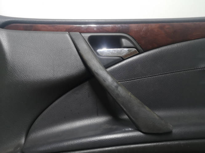 Купити Мапа (Обшивка) дверей передня права Mercedes-Benz W210 ...